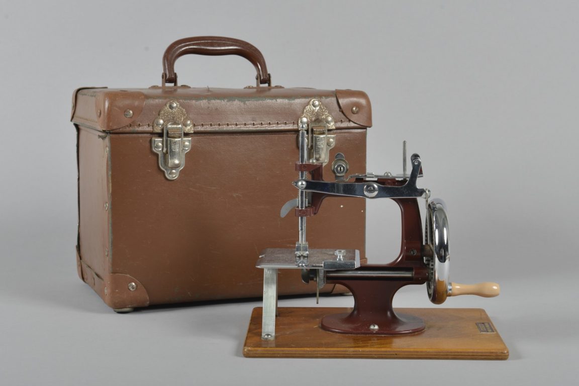 History of Cap Tallies — National Museum of the Royal New Zealand Navy