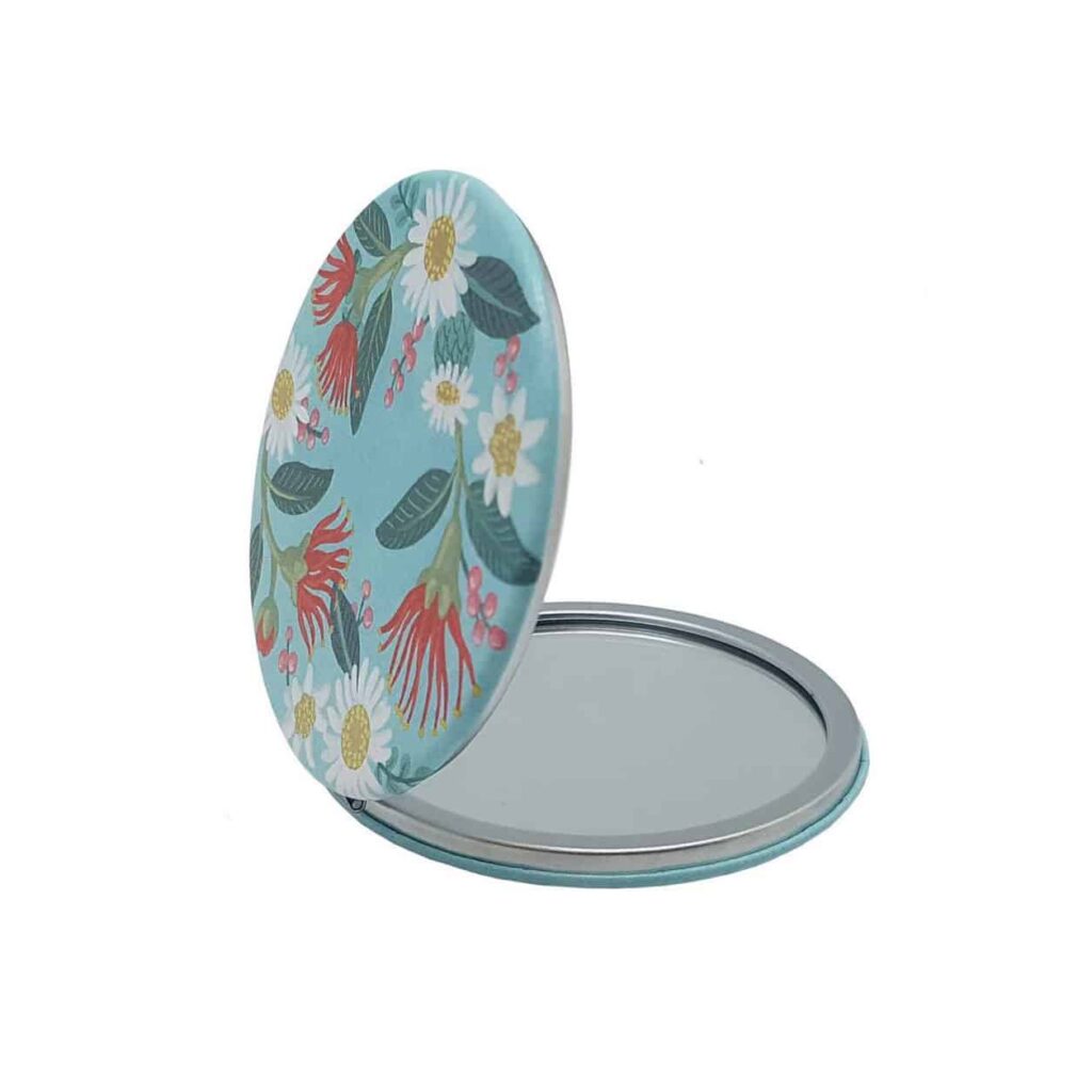 Cosmetic Mirror — National Museum of the Royal New Zealand Navy